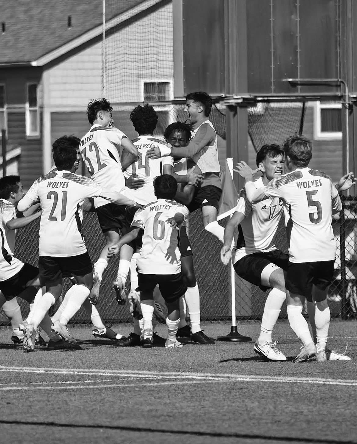 Men's soccer finishes action-packed season on Saturday evening - The ...